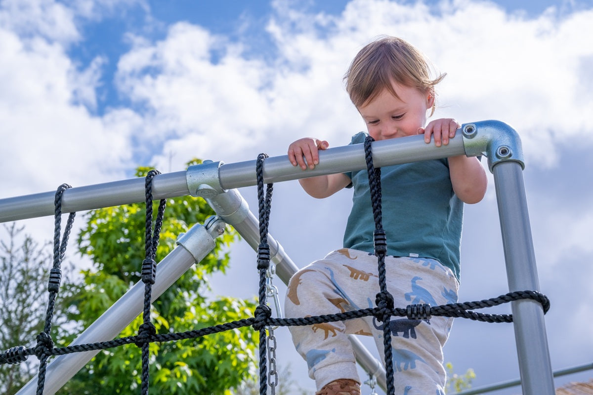 Outdoor Family Games That Get Everyone Moving │Funky Monkey Bars